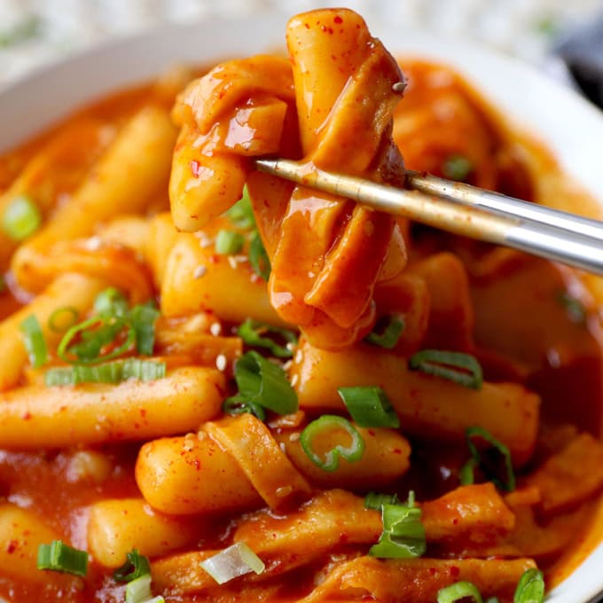 Tteokbokki (Dukbokki) - 떡볶이 | Pickled Plum