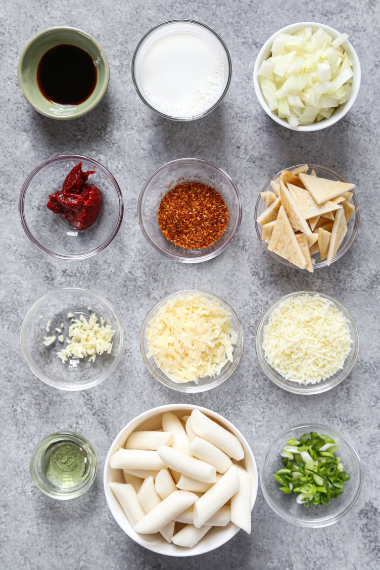 Rose Tteokbokki (Creamy and Spicy Korean Rice Cakes) | Pickled Plum