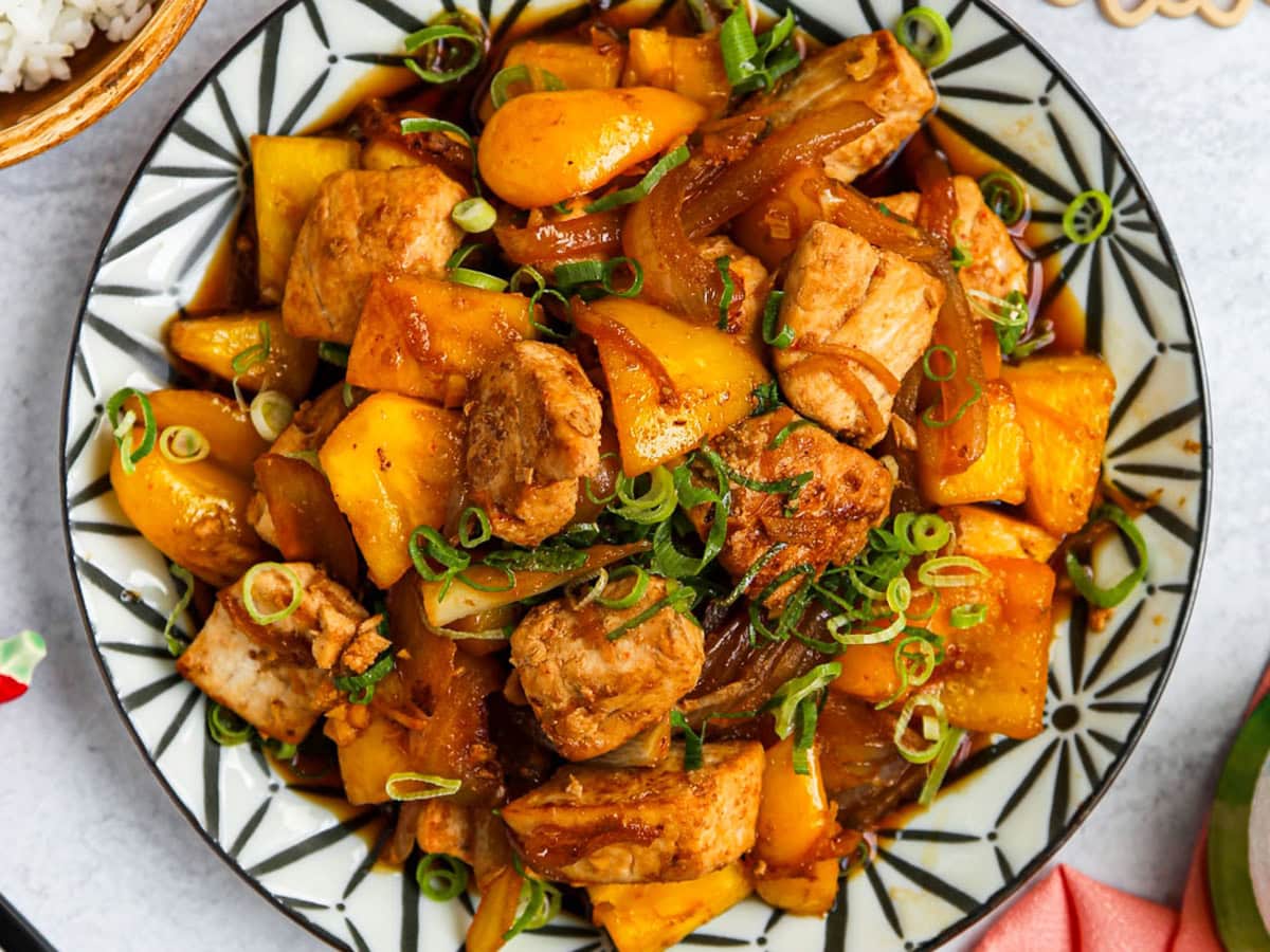 Fish and Pineapple Stir Fry (Candy & Bitter Chinese language-Fashion ...
